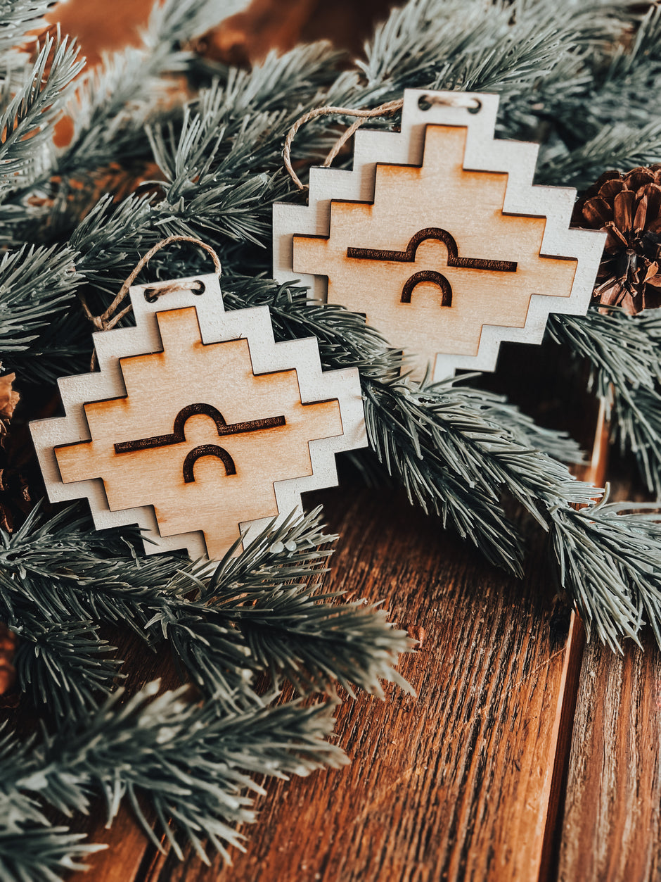 Custom & Branded Signs – Brass Bunkhouse